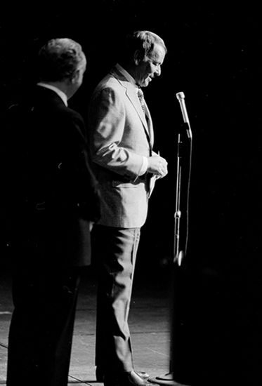 Singer Frank Sinatra Standing Unidentified Person Editorial Stock Photo ...