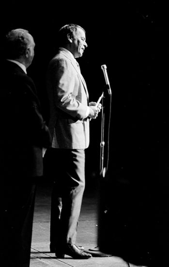 Singer Frank Sinatra Standing Unidentified Person Editorial Stock Photo ...