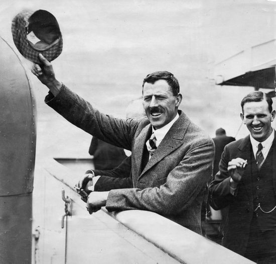 Rower Ernest Barry Waving Goodbye On Editorial Stock Photo - Stock ...