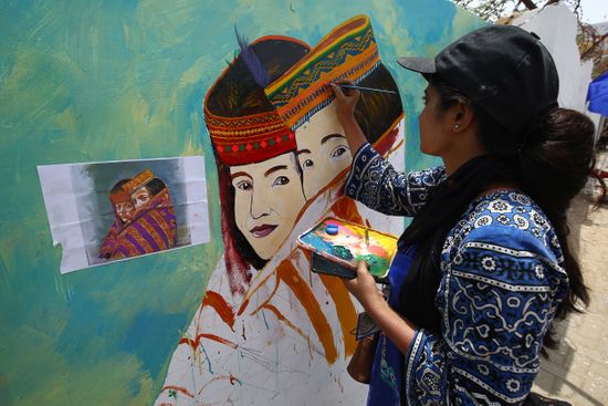 Pakistani Artist Paints Graffiti On Walls Editorial Stock Photo - Stock ...