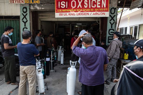 Queue Oxygen Refilling Ciputat South Tangerang Editorial Stock Photo ...