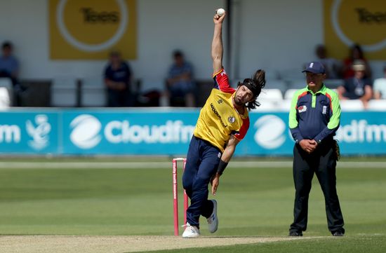 Shane Snater Essex Bowling Action During Editorial Stock Photo - Stock ...