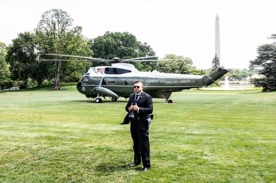 Secret Service Agent Guarding President He Editorial Stock Photo ...