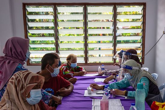 Indegenous Temuan Tribe People Being Interviewed Editorial Stock Photo ...