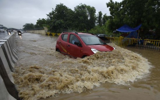 Car Wades Through Waterlogged Road Due Editorial Stock Photo - Stock ...