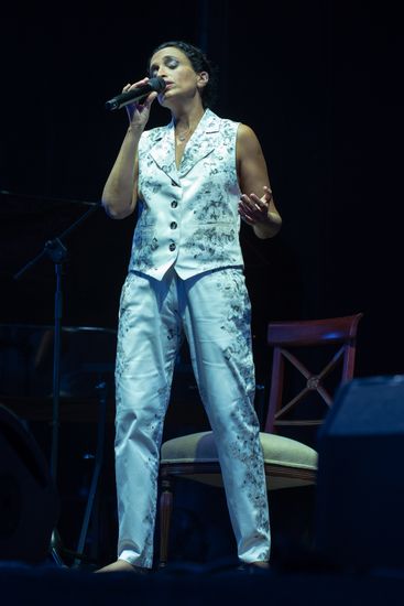 Israeli Singer Noa Achinoam Nini Performing Editorial Stock Photo ...