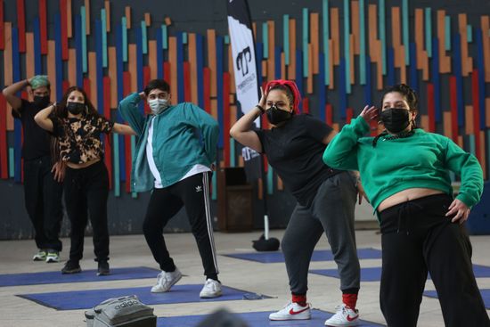 Young People Participate Outdoor Dance Class Editorial Stock Photo ...
