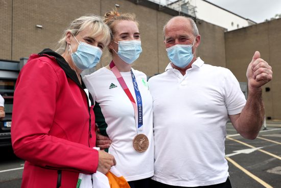 Emily Hegarty Celebrates Family After Arriving Editorial Stock Photo ...