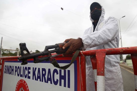 Pakistani Security Official Wears Face Mask Editorial Stock Photo ...