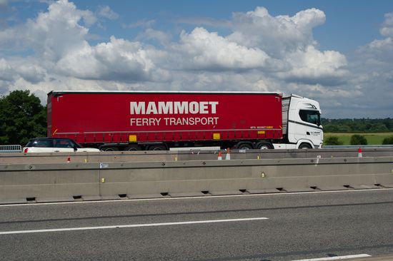 Mammoet Ferry Transport Load On M4 Editorial Stock Photo - Stock Image | Shutterstock