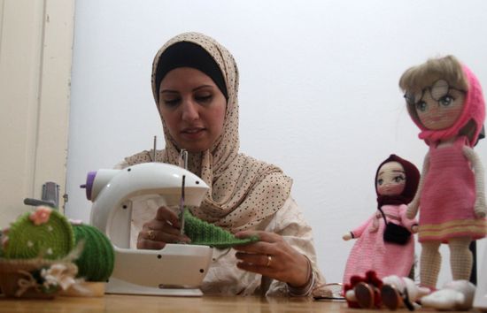 Palestinian Basma Mahmoud 33 Makes Dolls Editorial Stock Photo - Stock ...