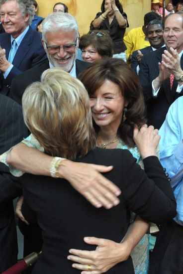 Sen Hillary Rodham Clinton Dny Hugs Editorial Stock Photo - Stock Image ...