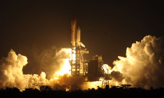 Shortly After Sunset Nasas Space Shuttle Editorial Stock Photo - Stock ...