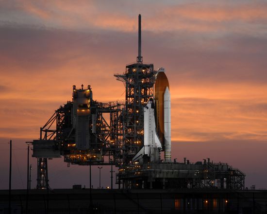 Shortly After Sunset Nasas Space Shuttle Editorial Stock Photo - Stock ...