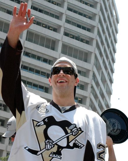 Pittsburgh Penguin Max Talbot Smiles Waves Editorial Stock Photo ...
