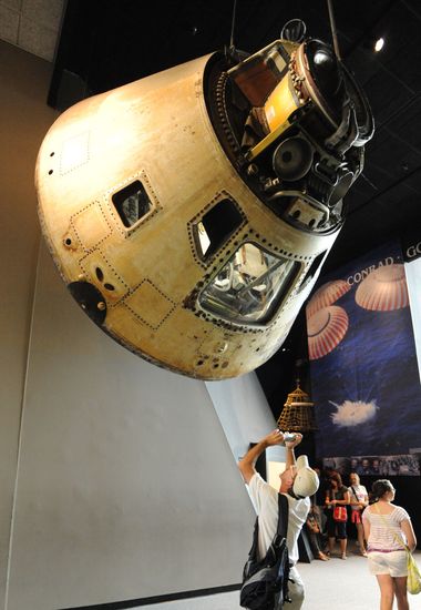 Tourists Look Apollo Command Module Smithsonian Editorial Stock Photo - Stock Image | Shutterstock