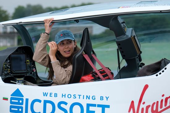 19yearold Zara Rutherford Pictured Before Takeoff Editorial Stock Photo ...