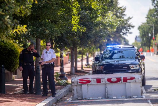 Police Officers Maintain Perimeter Around Bomb Editorial Stock Photo ...
