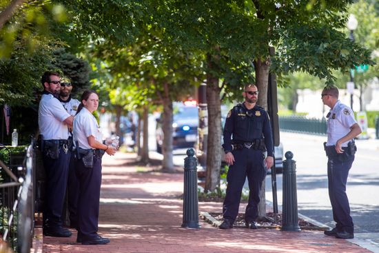 Police Officers Maintain Perimeter Around Bomb Editorial Stock Photo ...