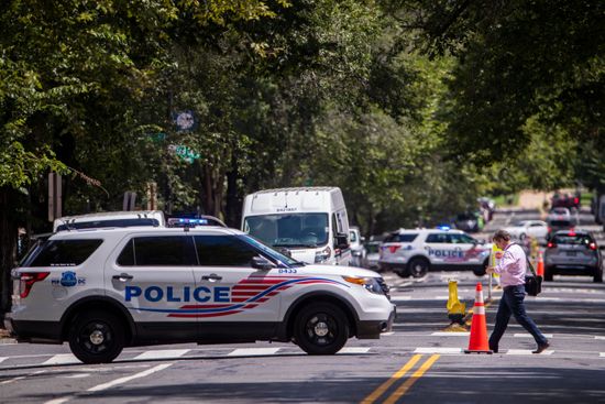 Police Officers Maintain Perimeter Around Bomb Editorial Stock Photo ...