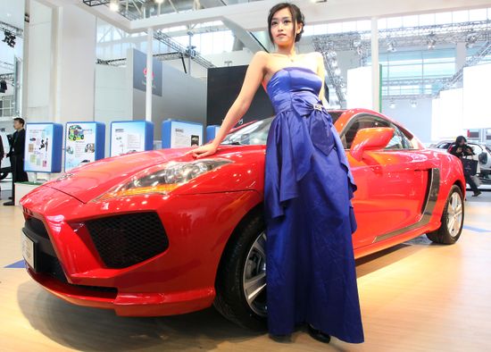 Chinese Model Poses Next Tj Tenovas Editorial Stock Photo - Stock Image ...