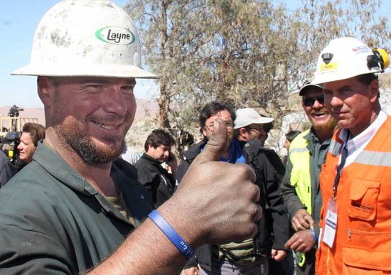 American Driller Matt Staffel Gives Thumbs Editorial Stock Photo ...