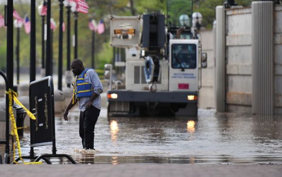 Worker Wades Through Flooded Walkway Georgetown Editorial Stock Photo ...