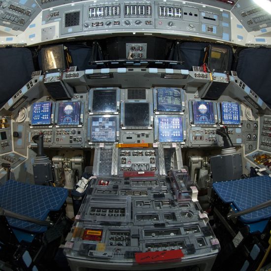 View Flight Deck Nasas Space Shuttle Editorial Stock Photo - Stock ...