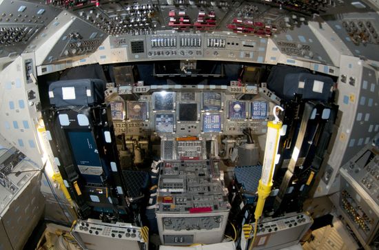 View Flight Deck Nasas Space Shuttle Editorial Stock Photo - Stock ...