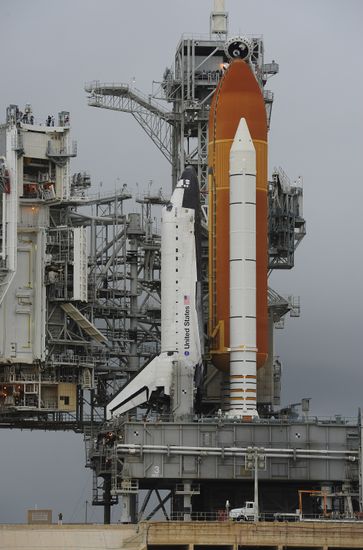 Rotating Service Structure Rolls Back Nasas Editorial Stock Photo ...