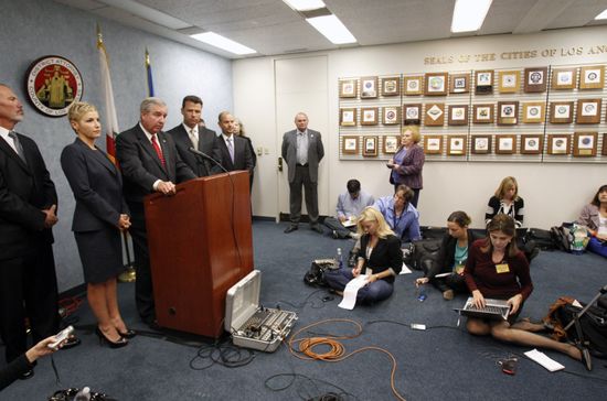 Reporters Work On Floor Los Angeles Editorial Stock Photo - Stock Image ...