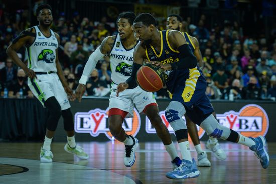 Edmonton Stingers Jahmal Jones Challenged By Editorial Stock Photo ...