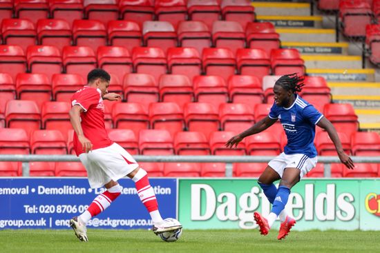 Crewe Alexandra Defender Travis Johnson 23 Editorial Stock Photo ...