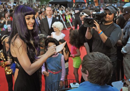 Katy Perry Signs Autographs Fans She Editorial Stock Photo - Stock ...