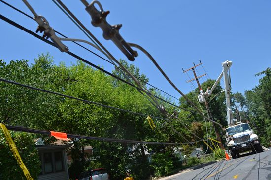 Linesmen Work Resting Electrical Wire Aftermath Editorial Stock Photo ...