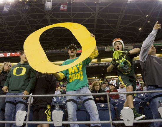 Oregon Fans Celebrate Their 5126 Victory Editorial Stock Photo - Stock ...
