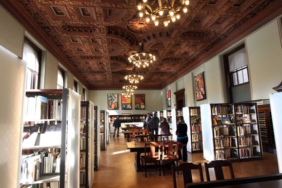 Main Branch St Louis Library Stands Editorial Stock Photo - Stock Image ...