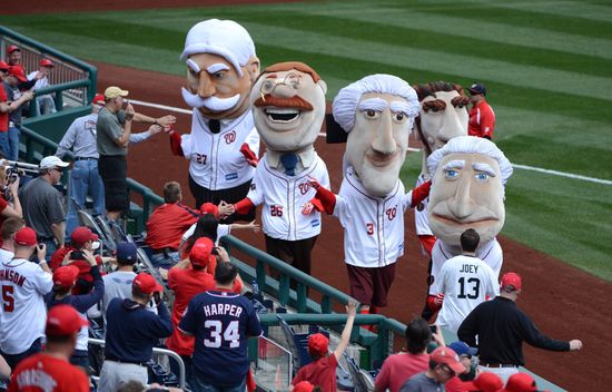 Washington Nationals Mascots Racing Presidents Run Editorial Stock ...