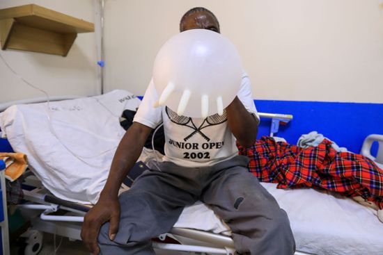 Covid19 Patient Inflates Balloon Exercise His Editorial Stock Photo ...