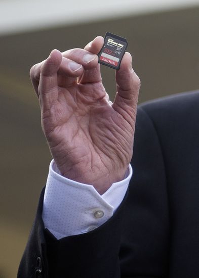 Eli Harari Founder Sandisk Corporation Holds Editorial Stock Photo ...