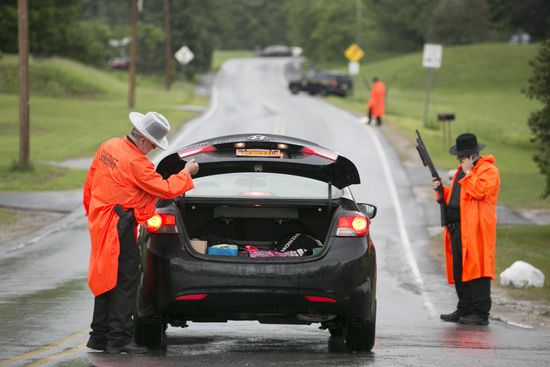 Franklin County Sheriff Searches Trunk Vehicle Editorial Stock Photo ...