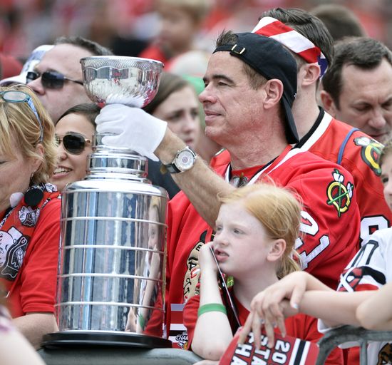 Chicago Blackhawks Fans Celebrate Their Teams Editorial Stock Photo ...