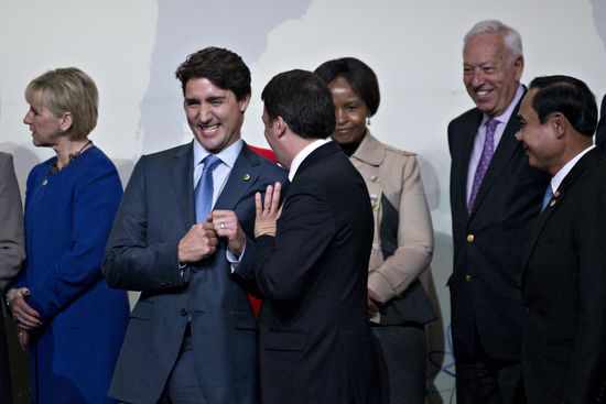 Justin Trudeau Canadas Prime Minister Left Editorial Stock Photo ...
