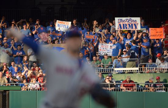 New York Mets Fans Cheer Pitcher Editorial Stock Photo - Stock Image ...