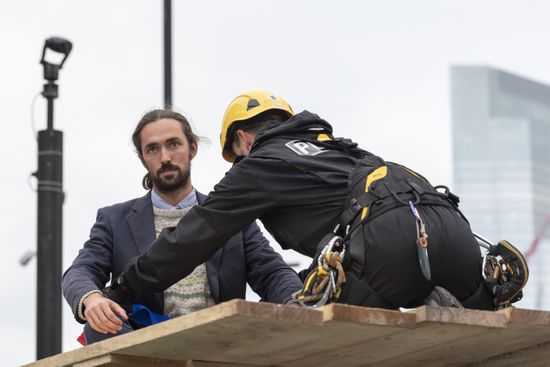 Police Climbing Gear Prepare Remove Protester Editorial Stock Photo ...