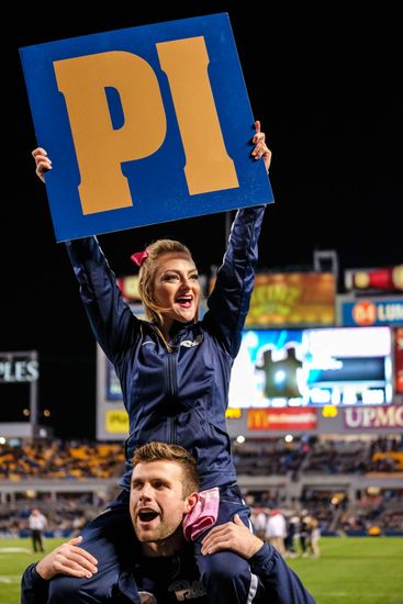 Pittsburgh Panthers Cheerleaders Perform Routine Third Editorial Stock ...