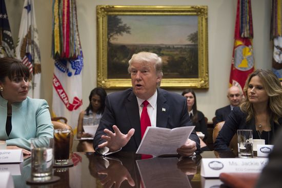 President Donald Trump Holds Breakfast Listening Editorial Stock Photo ...