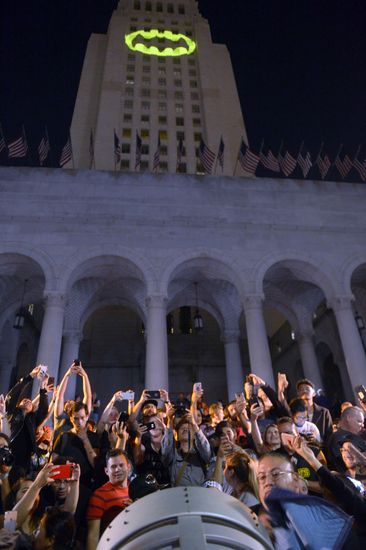 Batman Bat Signal Projected Onto Los Editorial Stock Photo - Stock ...