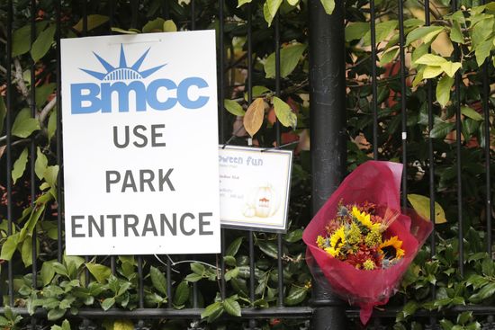 Memorial Flowers Scene Nypd Police Officers Editorial Stock Photo ...