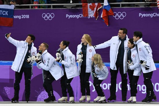 Members Usa Figure Skating Team Celebrate Editorial Stock Photo - Stock ...
